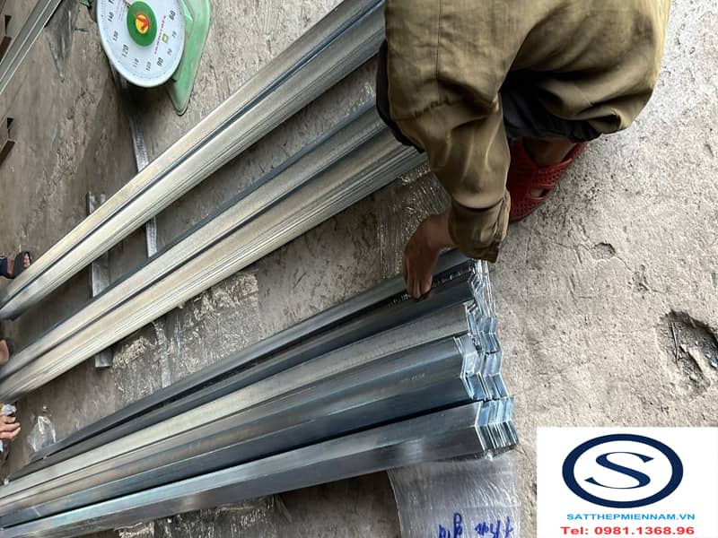 Báo Giá Thép V63x63 Mạ Kẽm Mới Nhất Tại HCM 2025